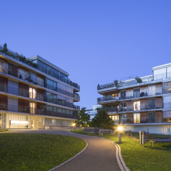 nevalux AG - Lichtlösungen, Sensorleuchten, Präsenzmelder, TruePresence, Bewegungsmelder ...